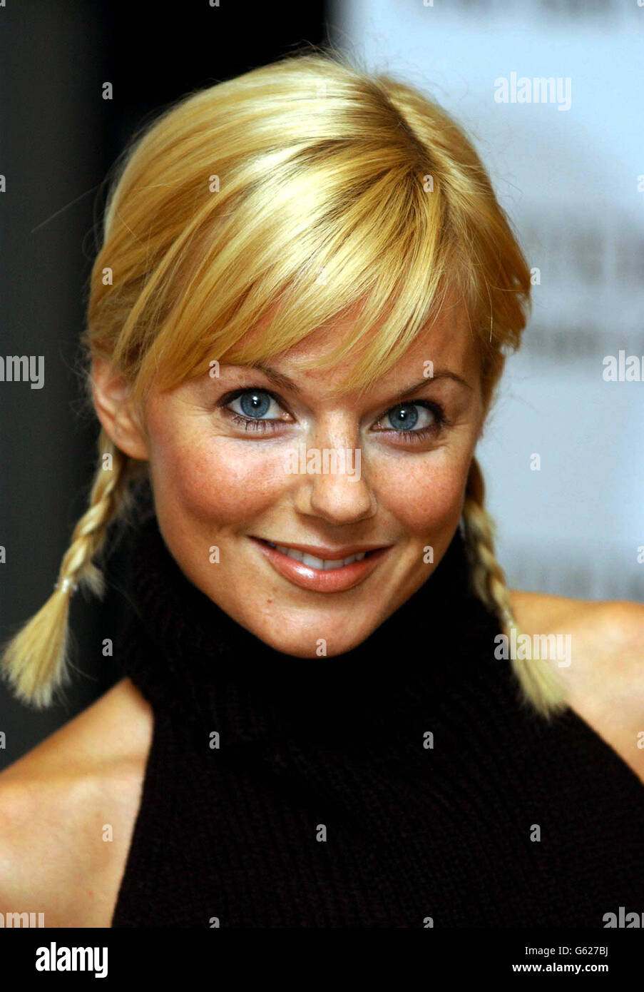 Singer geri halliwell during a photocall at waterstones in piccadilly ...