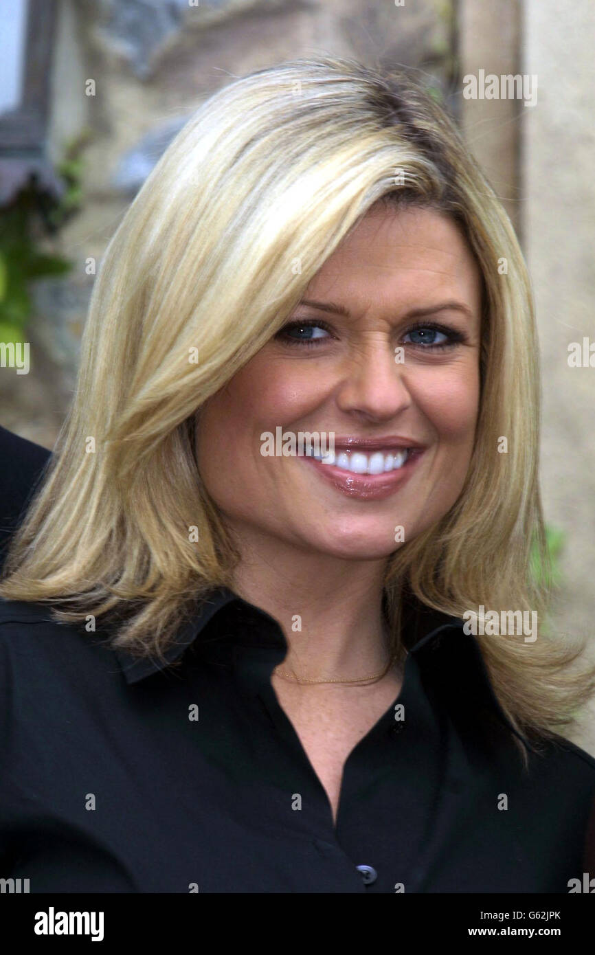 Actress emily symons Banque de photographies et d’images à haute ...