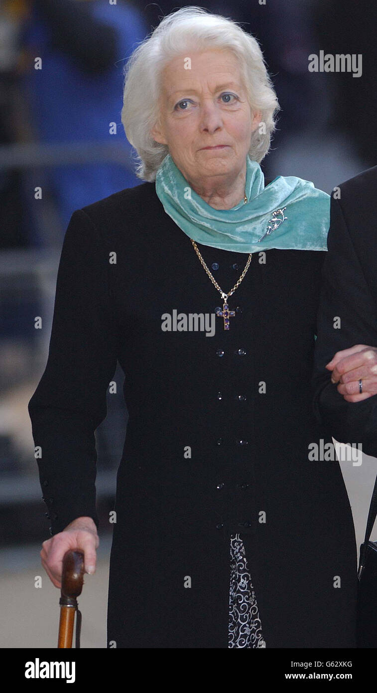 Frances Shand Kydd, mère de la princesse Diana, arrive au Old Bailey, à ...