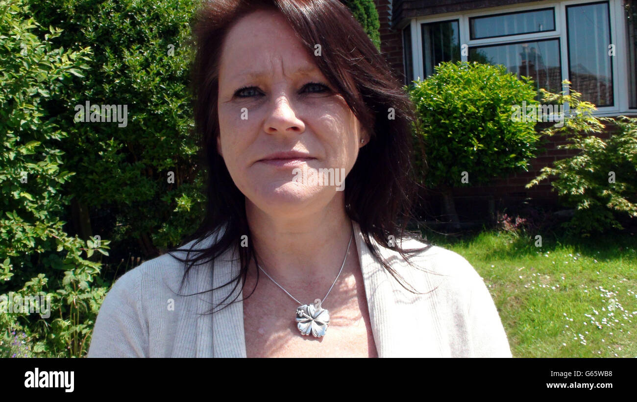 Jeannie Bowers, 46 ans, décrit comment elle a regardé un avion à moteur ...