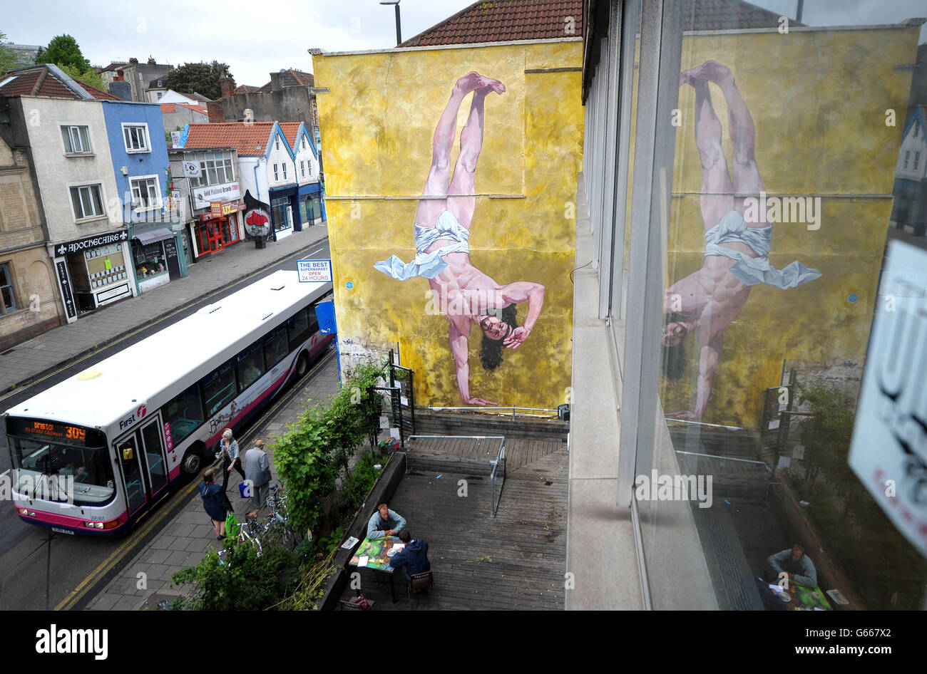 Breakdancing jesus Banque de photographies et d’images à haute ...