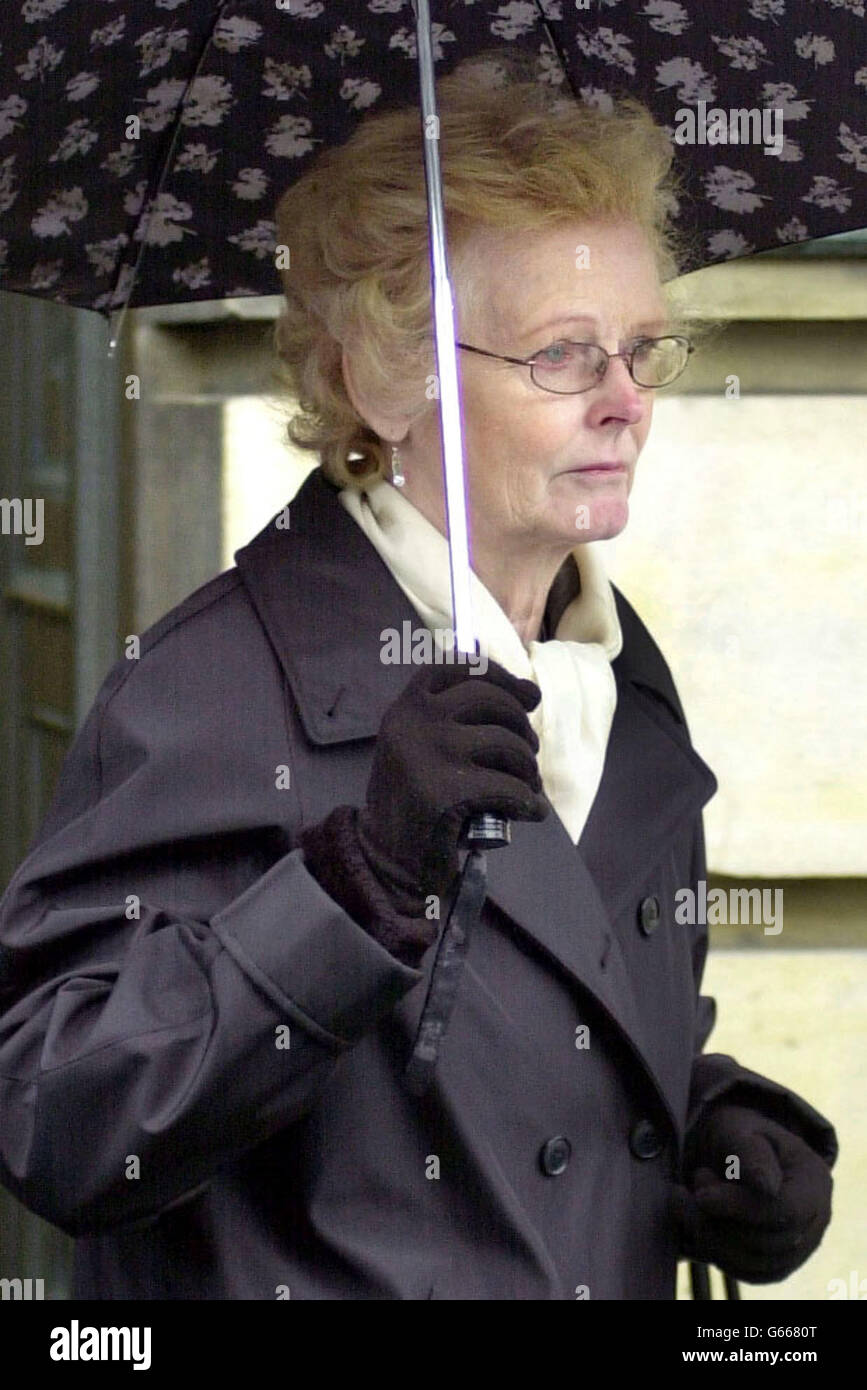 Isabelle Thompson, mère de la femme disparue Arline Fraser, quitte la ...