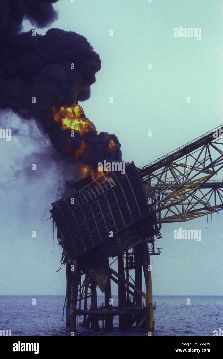 Accidents et catastrophes naturelles - Incendie/explosion - Plate-forme ...