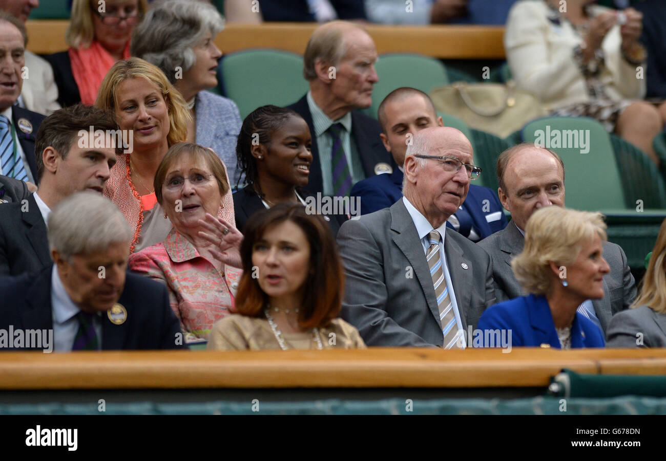 Lady norma charlton and sir bobby charlton Banque de photographies et d ...