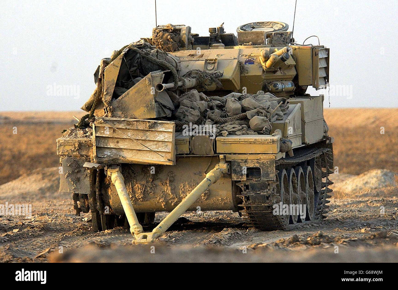 Tank commander and tank gunner Banque de photographies et d’images à ...