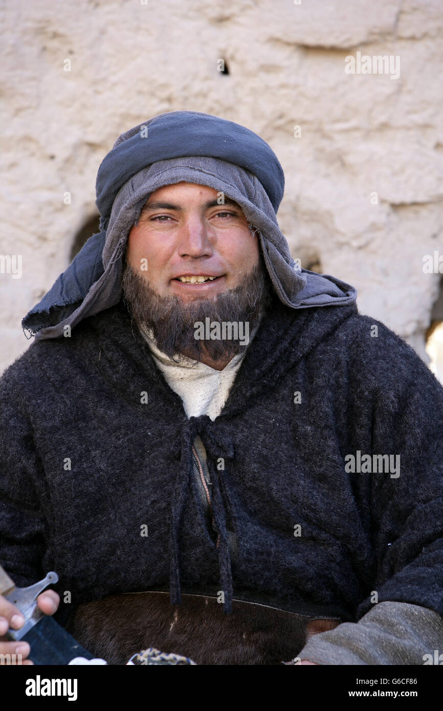 Ouzbek homme Banque de photographies et d’images à haute résolution - Alamy