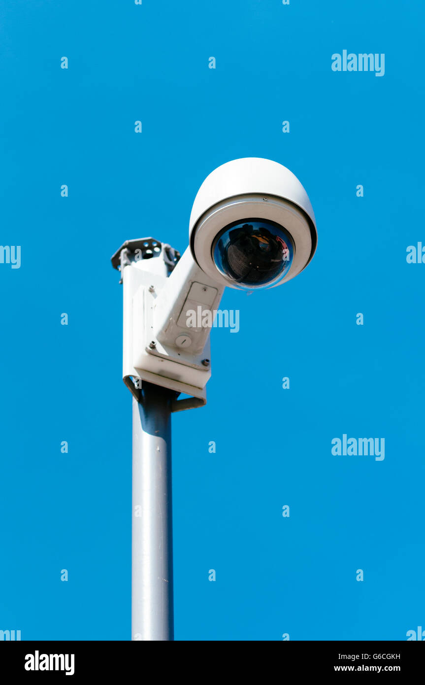 Security camera dome Banque de photographies et d’images à haute ...