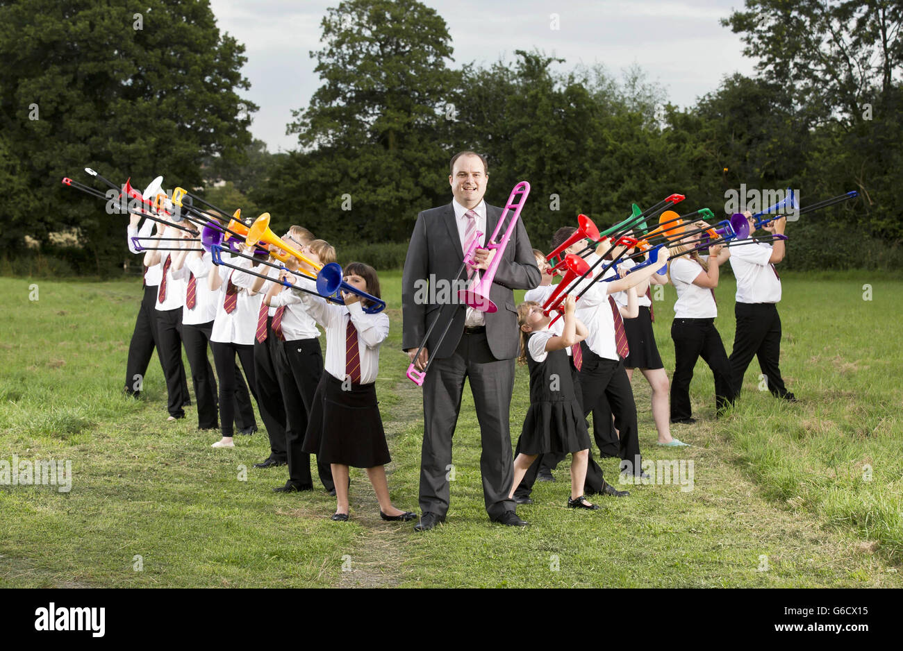 Fondateur de warwick music ltd inventeur du pbone Banque de ...