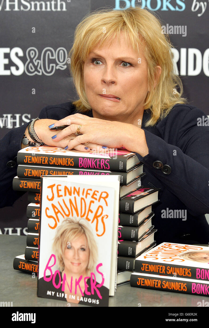 Jennifer saunders lors d'un photocall pour son livre bonkers Banque de ...