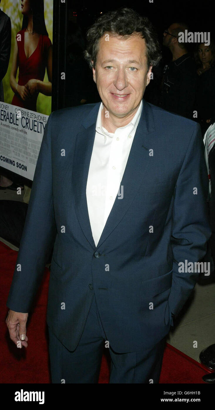 Intolerable cruelty geoffrey rush Banque de photographies et d’images à ...