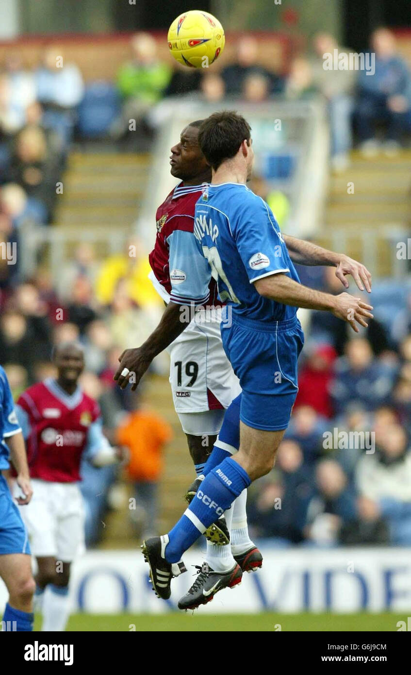 Division nationale un match contre burnley turf moor Banque de ...