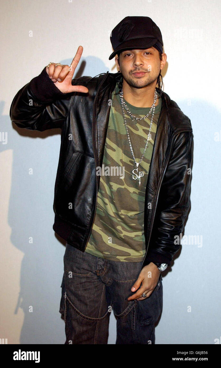 Le chanteur Sean Paul lors de son apparition sur le site TRL UK de MTV ...
