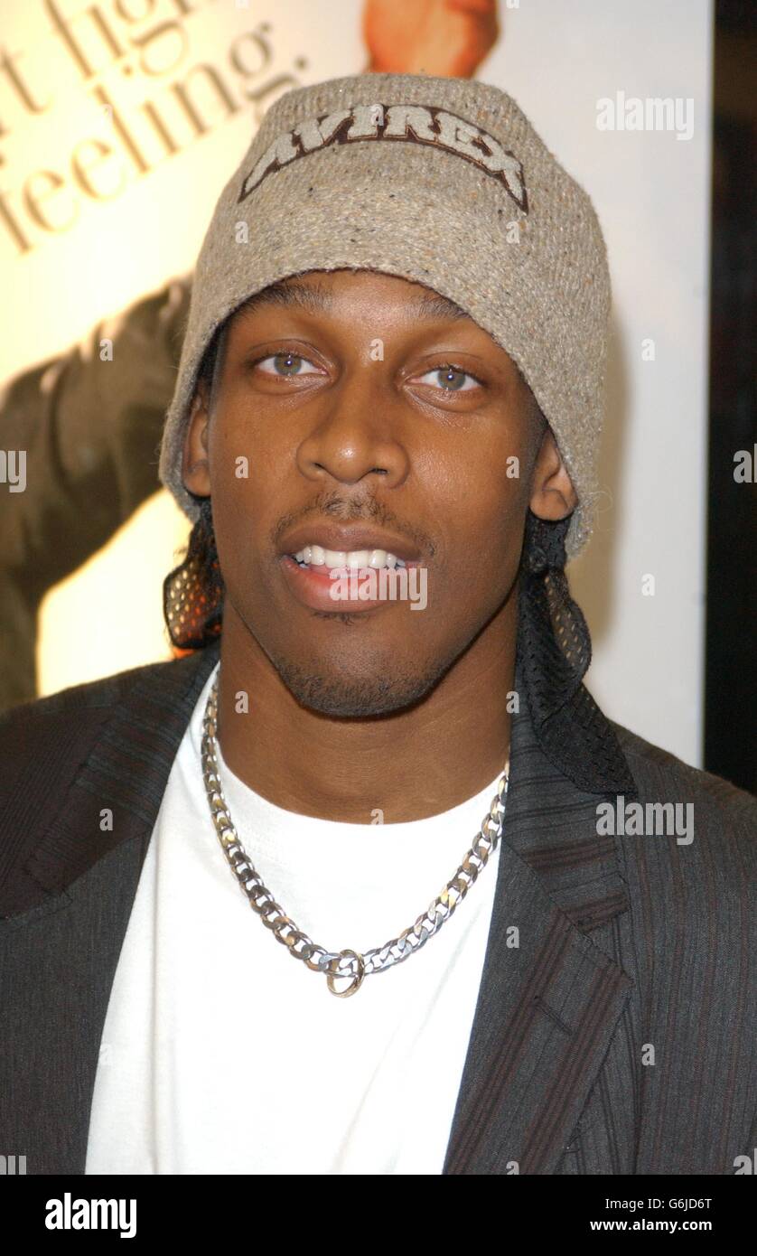 La chanteuse Lemar arrive pour la première caritative de son dernier ...