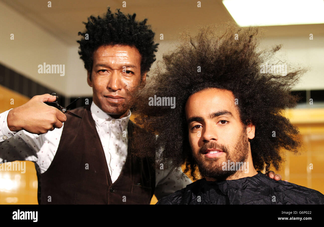 Tom huddlestone coupe les cheveux Banque de photographies et d’images à ...