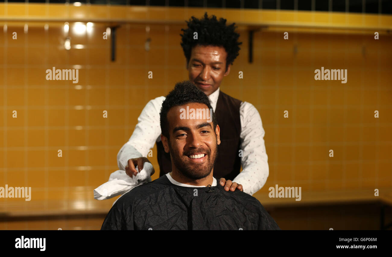 Tom huddlestone coupe les cheveux Banque de photographies et d’images à ...
