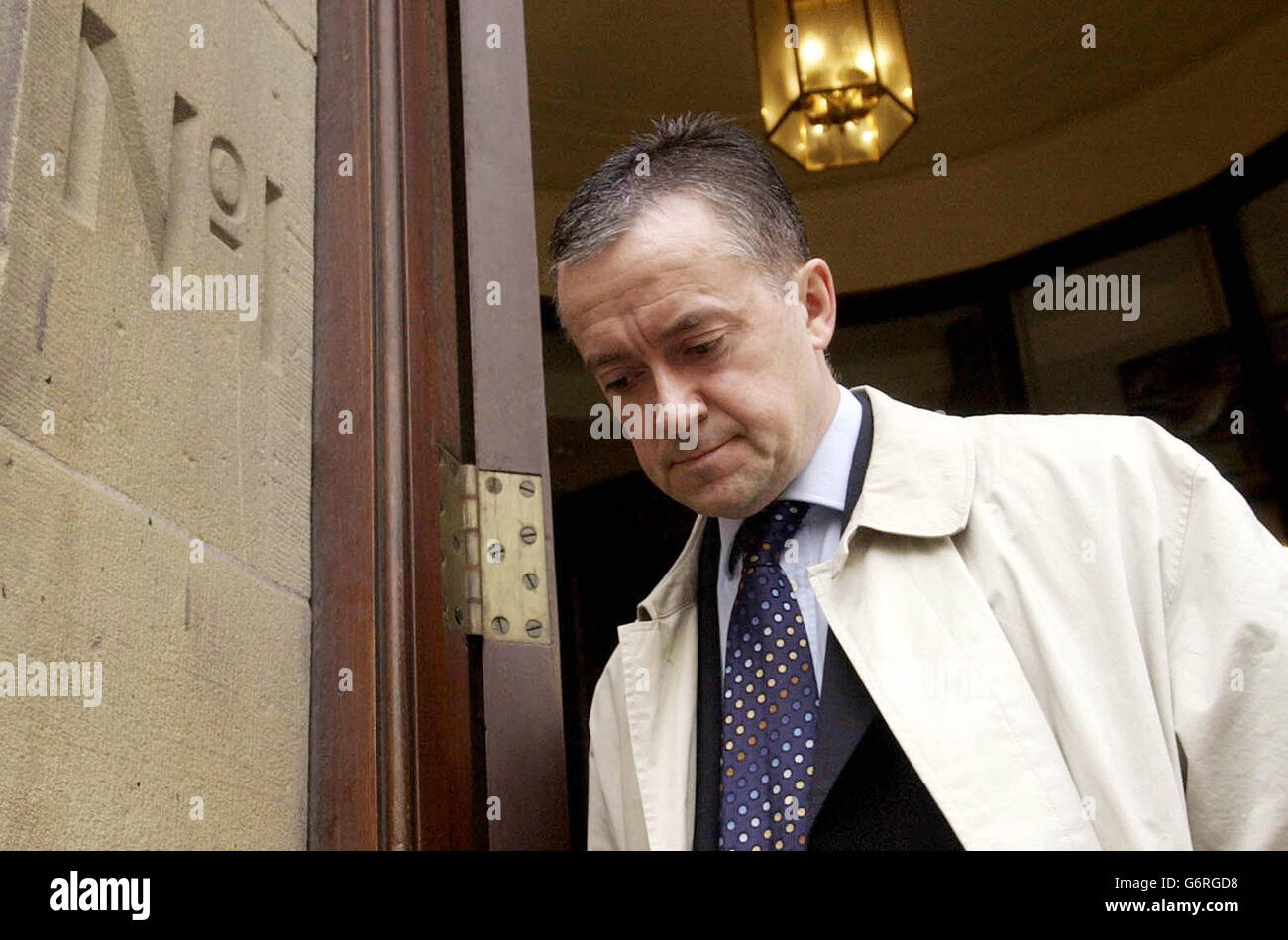 Tête épaules droit juridique affaires marchés financiers carl rigby ...