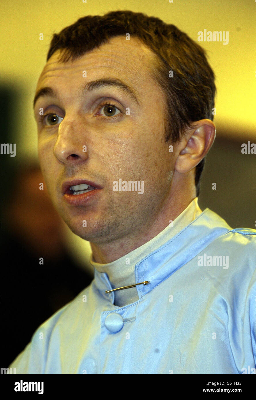 Jockey tony culhane aux courses de wolverhampton Banque de ...