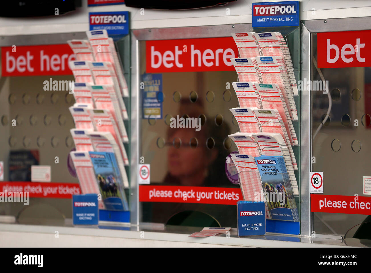 Une cabine de paris totepool Banque de photographies et d’images à ...