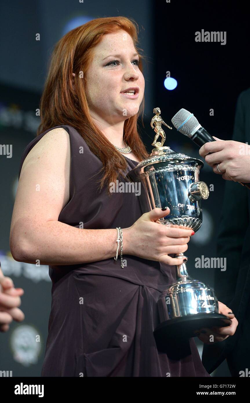 Martha Harris, défenseuse de Liverpool, est nommée PFA Woman's Young ...