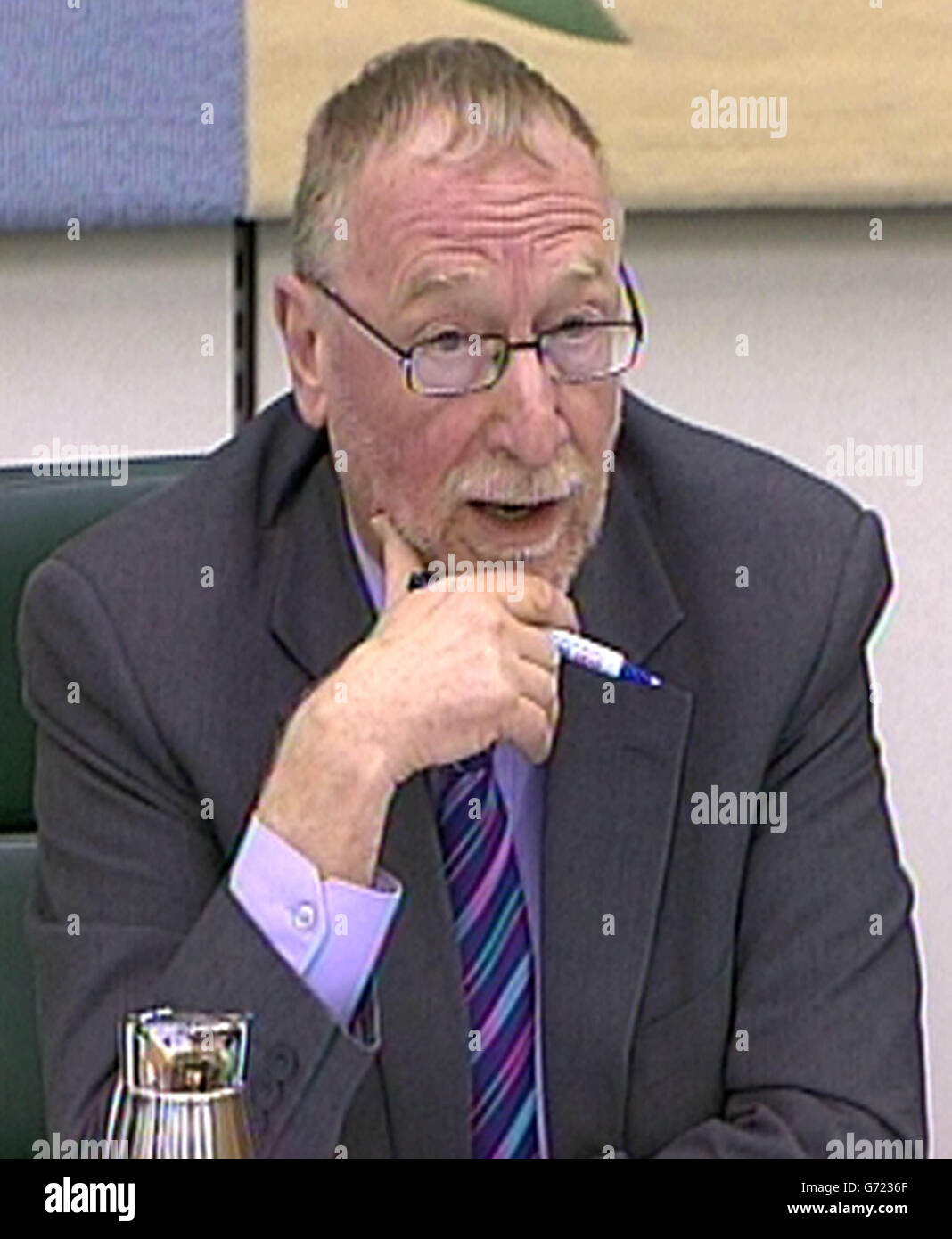 Adrian Bailey, président du Comité des affaires, de l'innovation et des ...