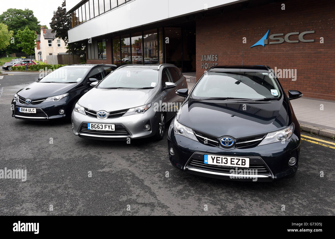 Voiture voitures flotte toyotas toyota scc entreprise hybride ...