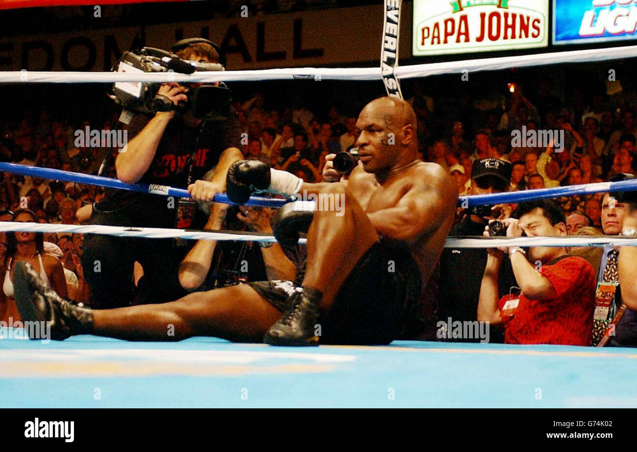 Mike tyson boxing Banque de photographies et d’images à haute ...