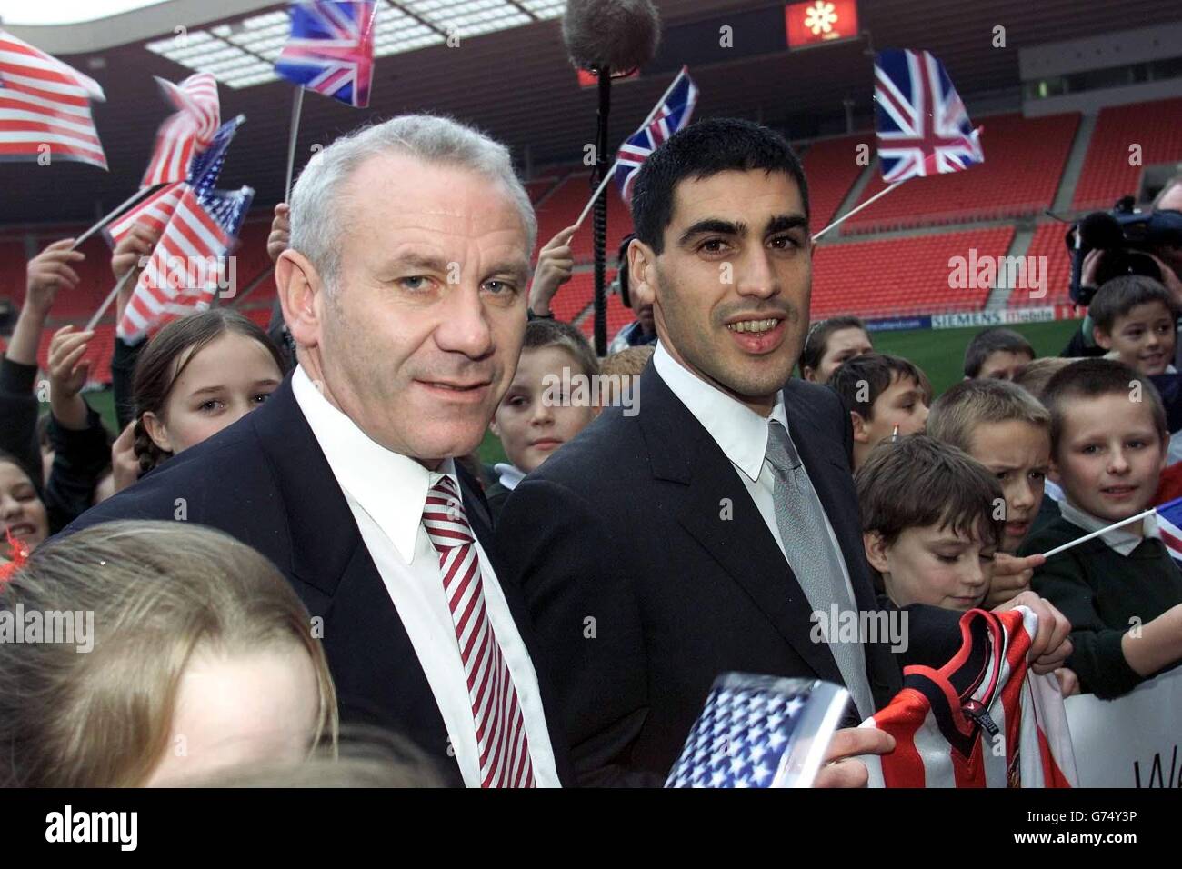 Claudio reyna sunderland signature Banque de photographies et d’images ...