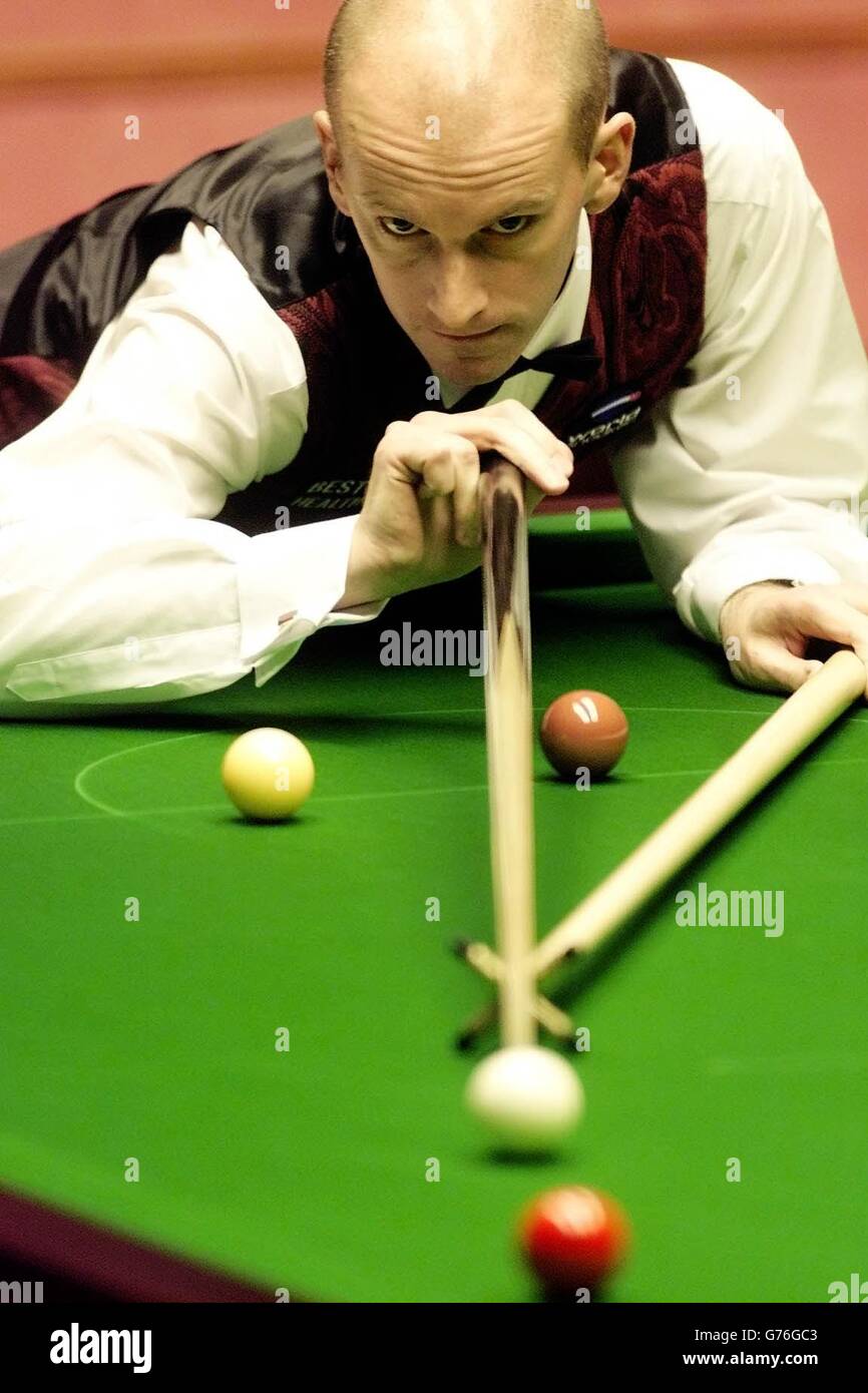 Peter ebdon joue le creuset final du championnat du monde de snooker de ...