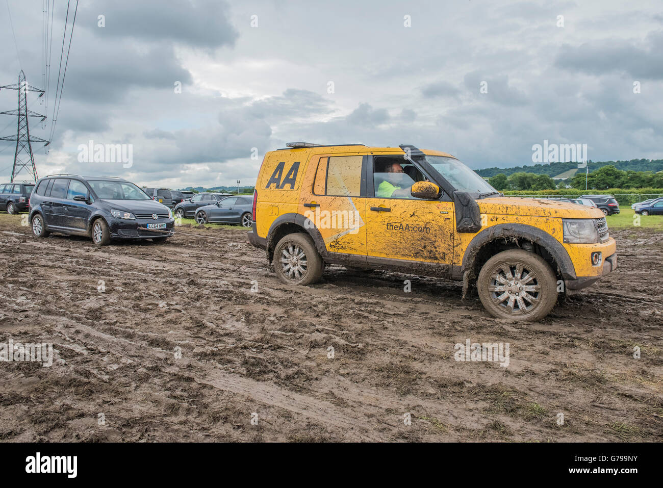 Bogged car Banque de photographies et d’images à haute résolution - Alamy
