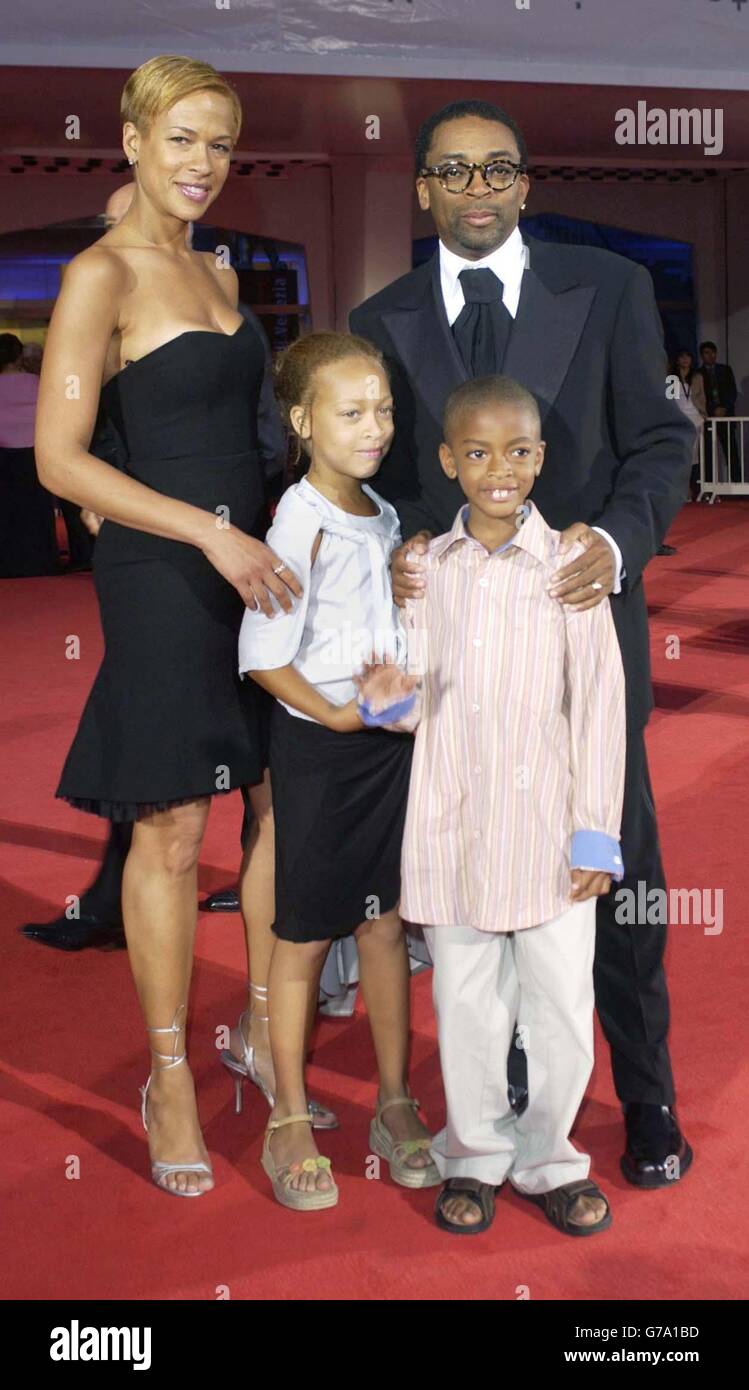 Spike lee et sa famille Banque de photographies et d’images à haute ...