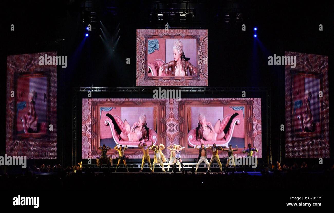 Madonna re invention world tour Banque de photographies et d’images à ...