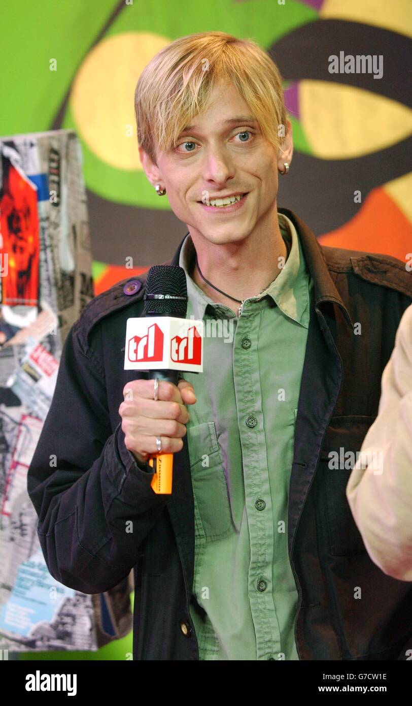 Mackenzie crook actor in london Banque de photographies et d’images à ...