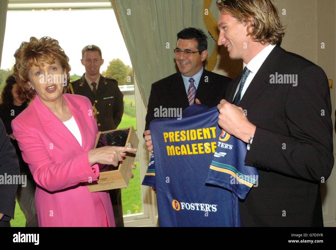 James hird Banque de photographies et d’images à haute résolution - Alamy