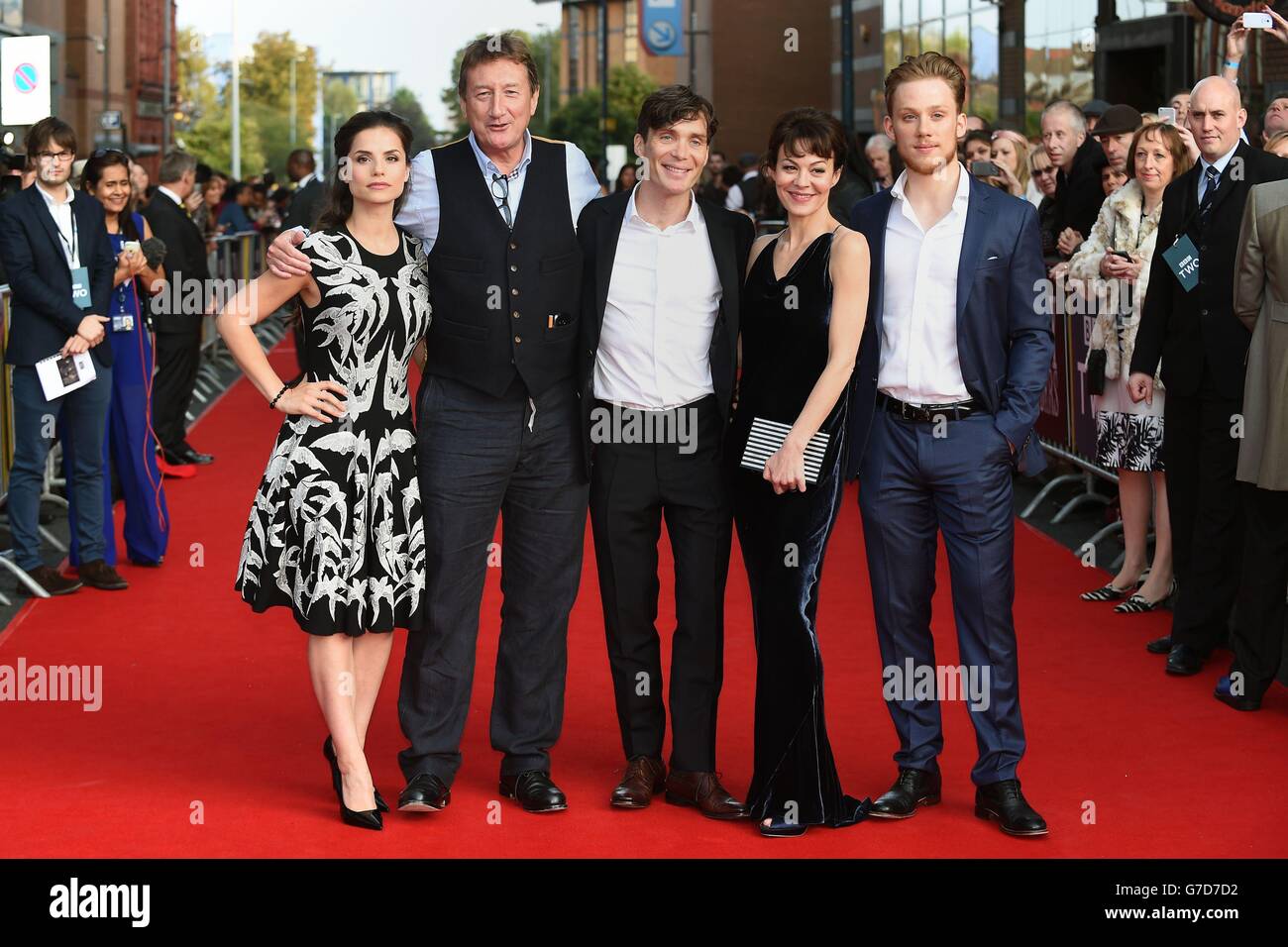 (De gauche à droite) Charlotte Riley, l'écrivain Steven Knight, Cillian ...