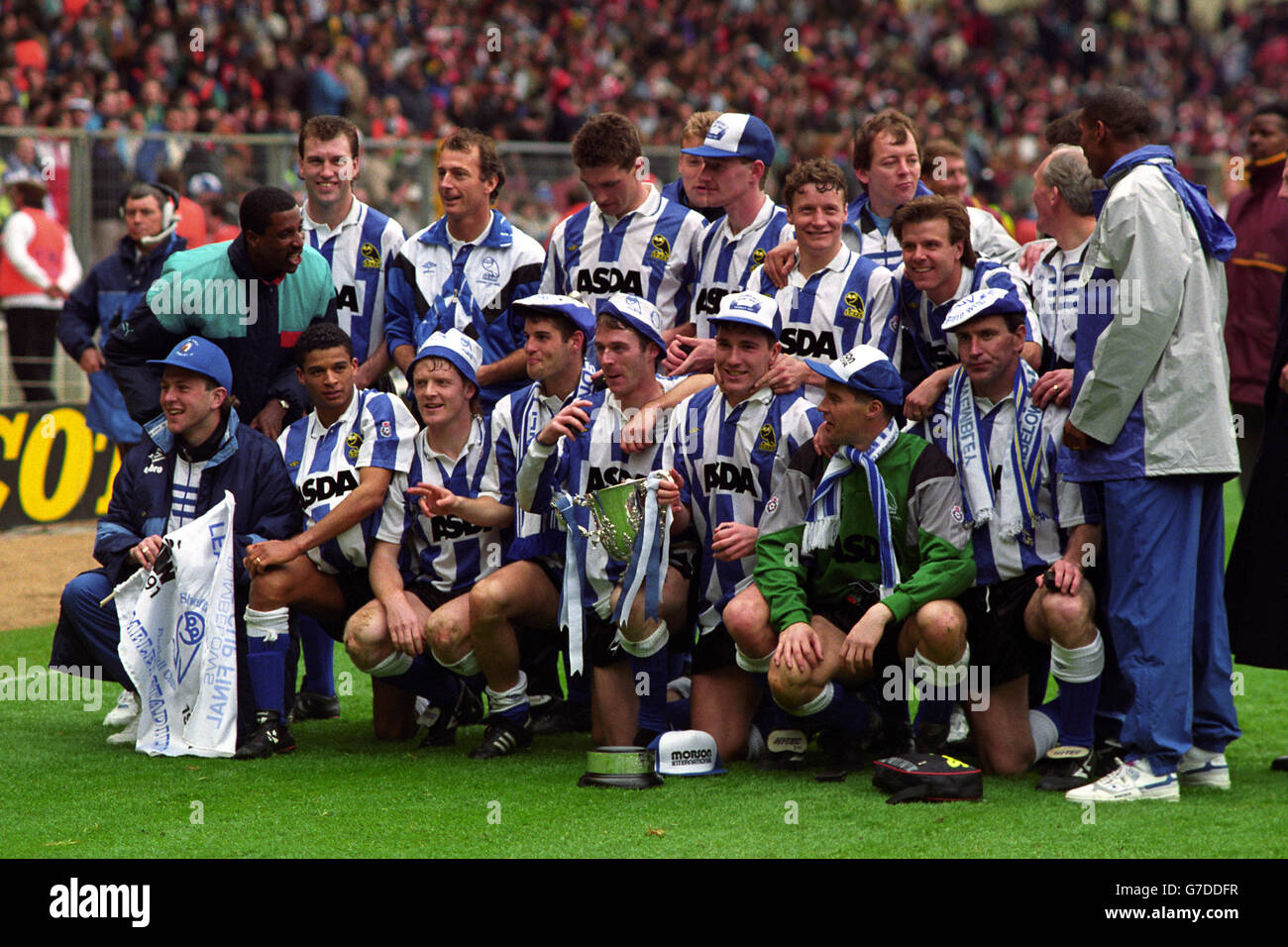 Finale de la coupe rumbelows Banque de photographies et d’images à ...