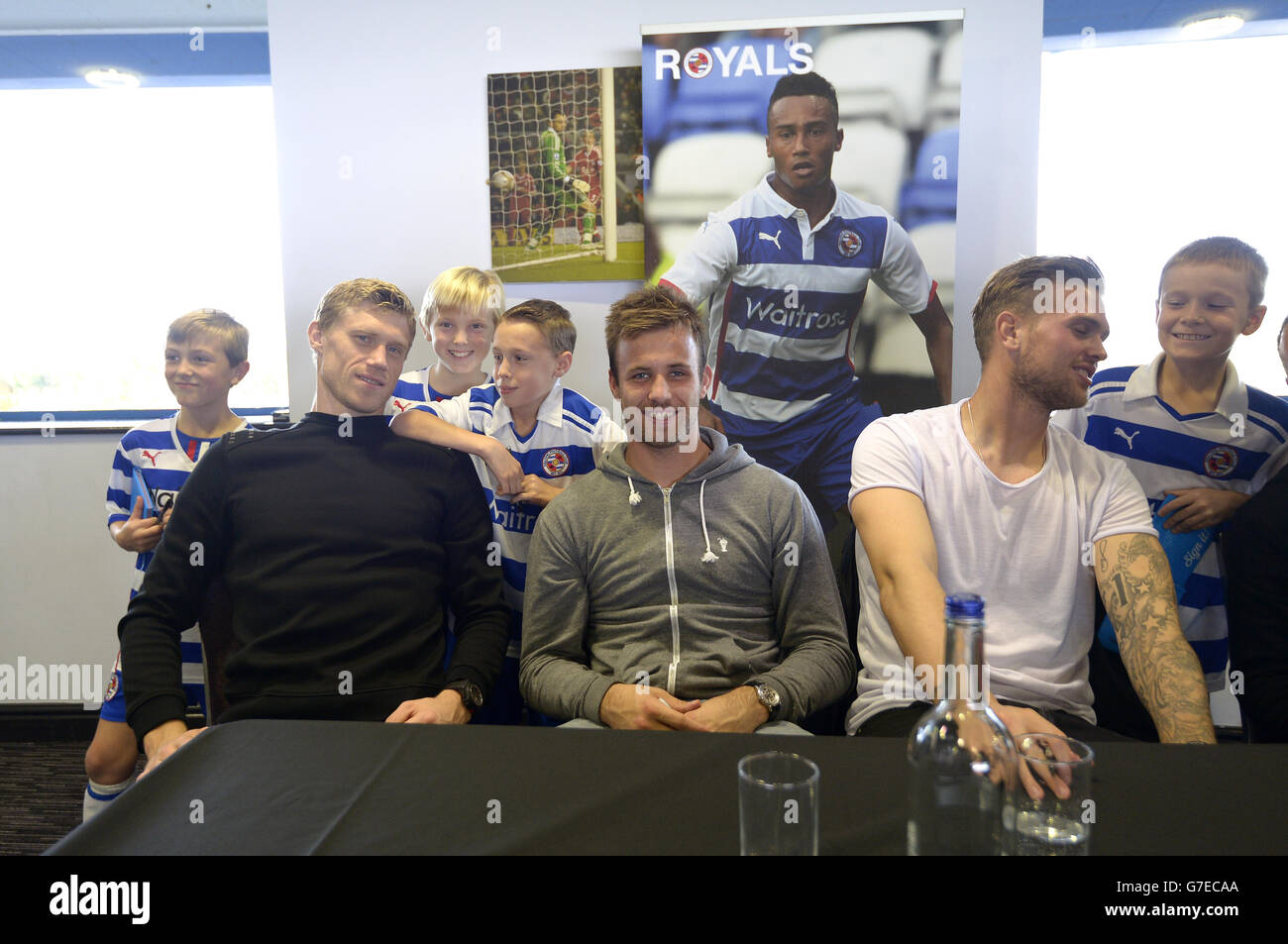 Lecture des joueurs signent des autographes pour les fans Banque de ...