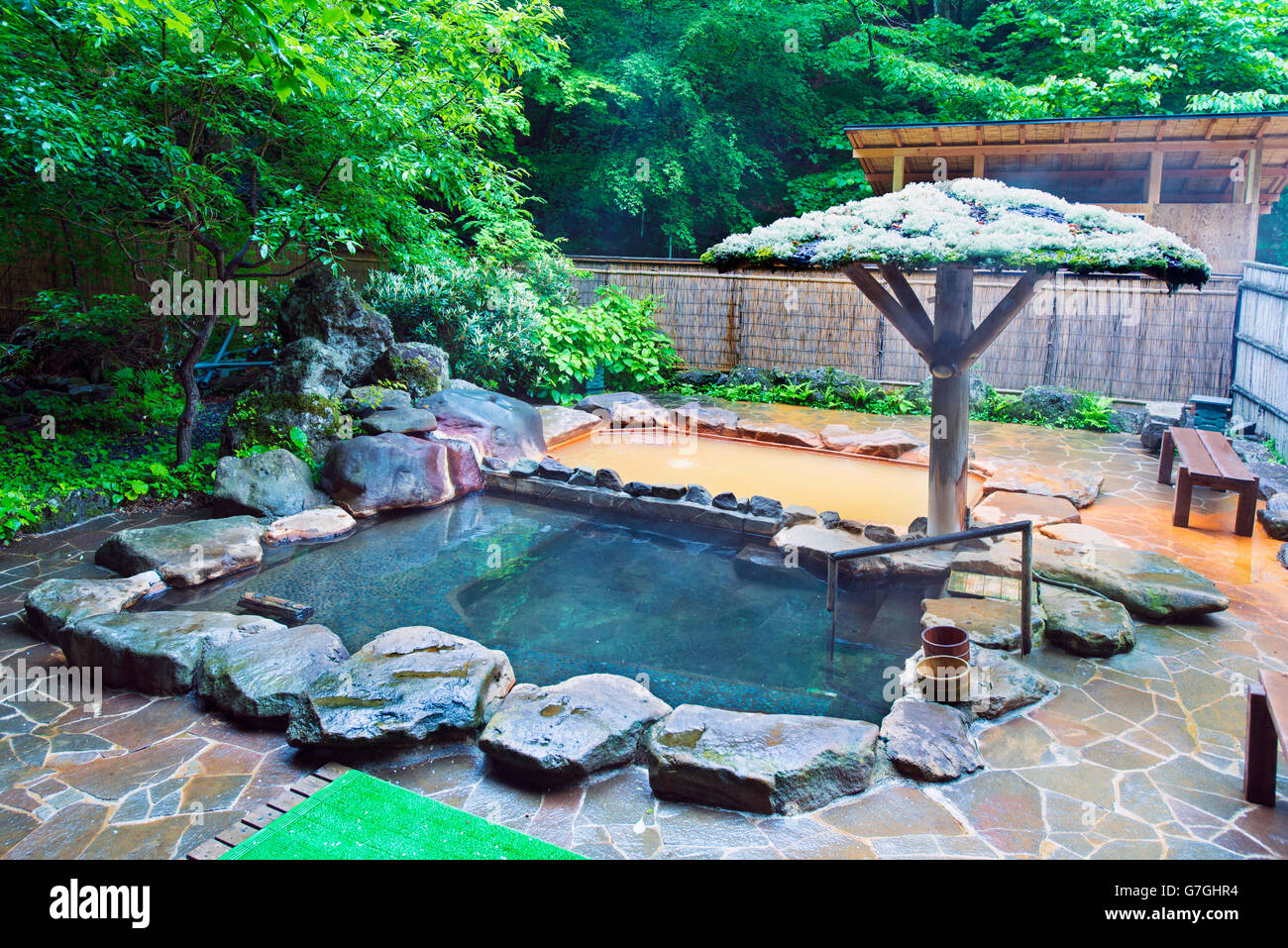 Outdoors onsen japan Banque de photographies et d’images à haute ...