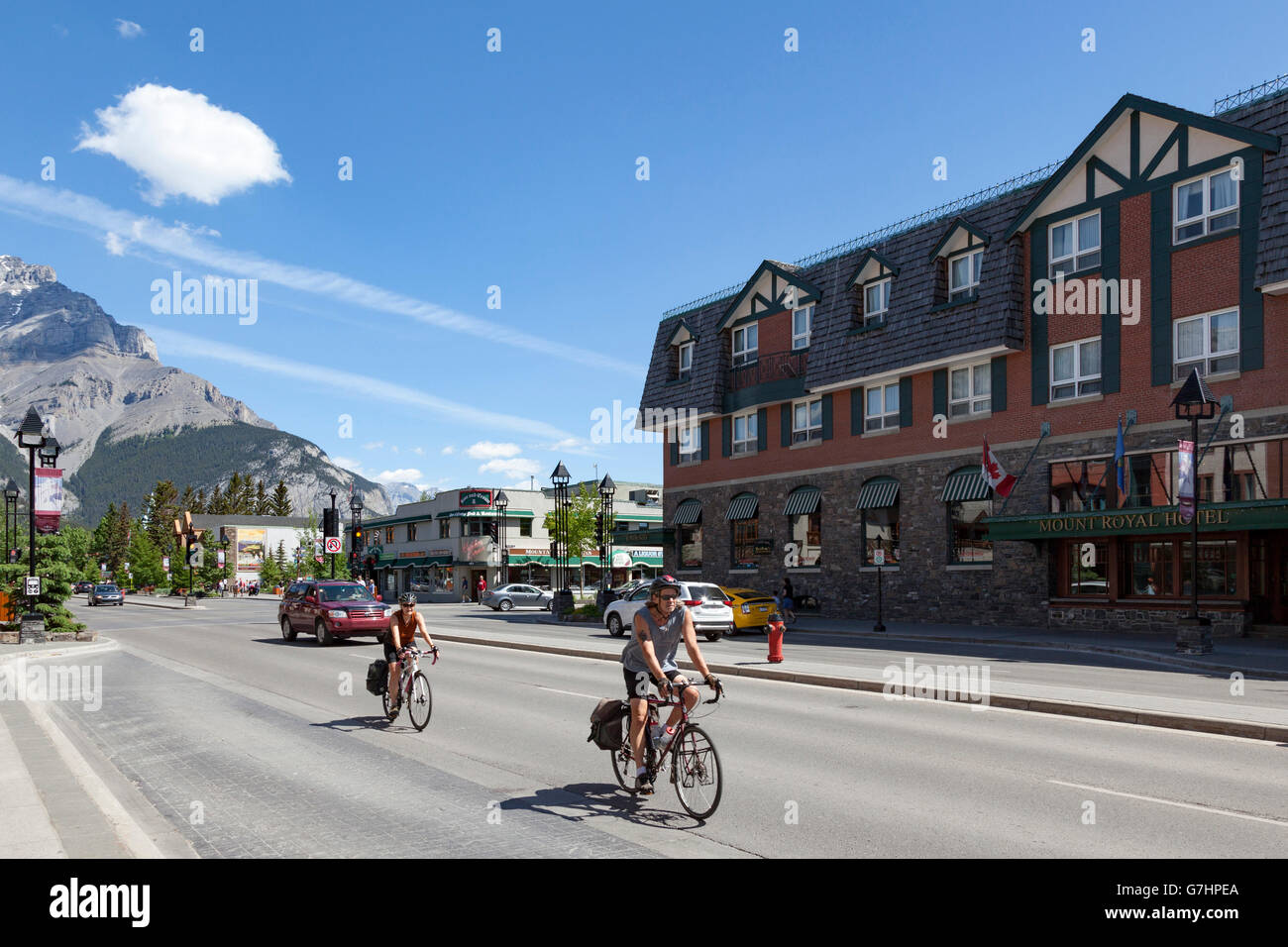 Downtown banff alberta canada Banque de photographies et d’images à ...