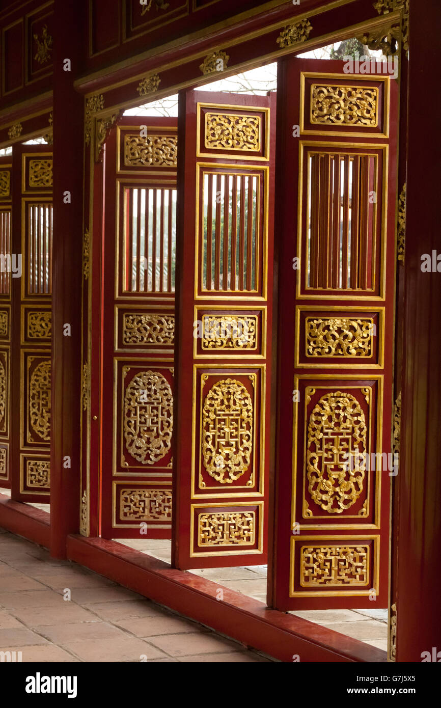Porte doré hue Banque de photographies et d’images à haute résolution ...