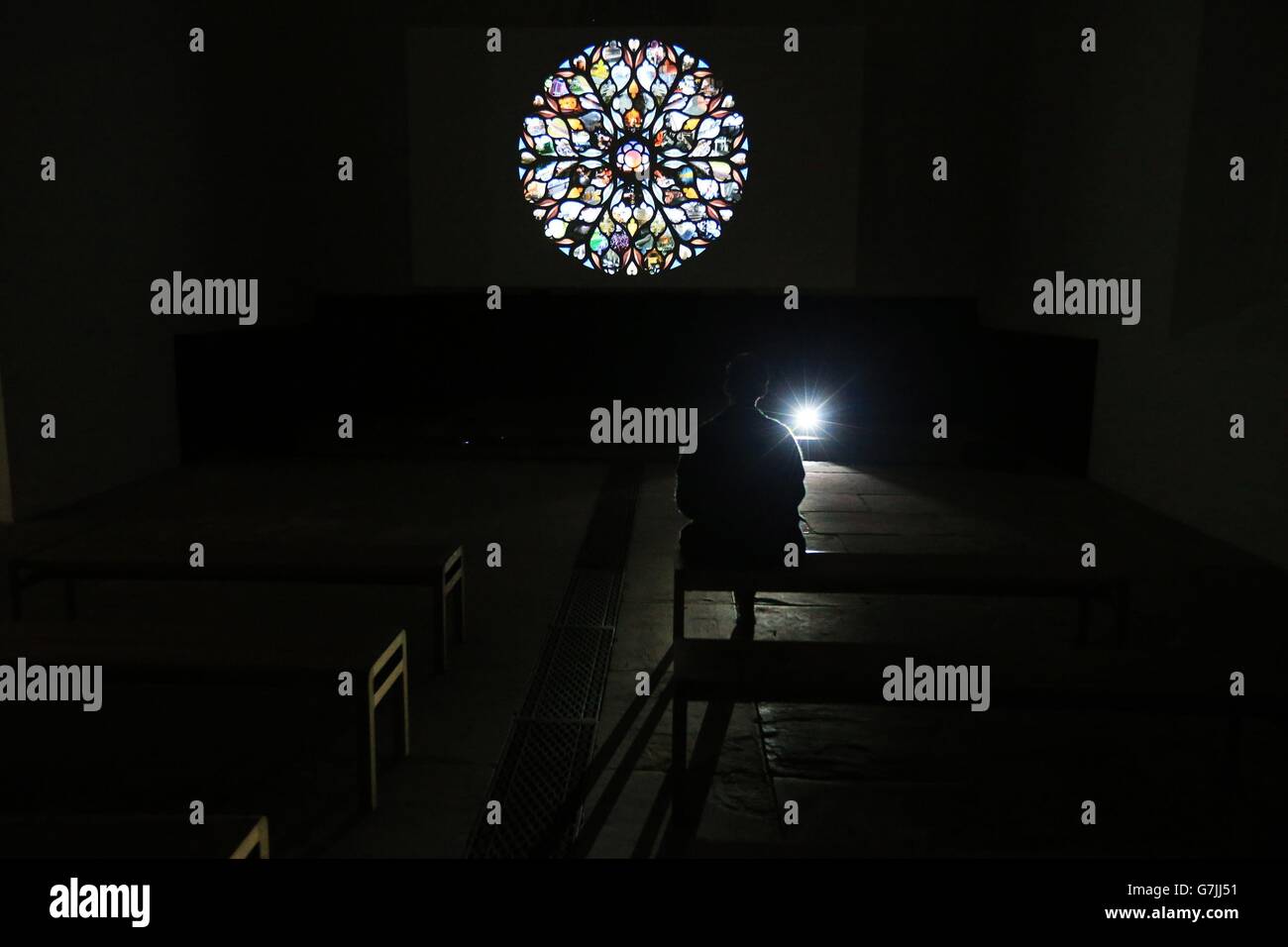 Un visiteur regarde « Mong for Coal », une nouvelle projection de ...