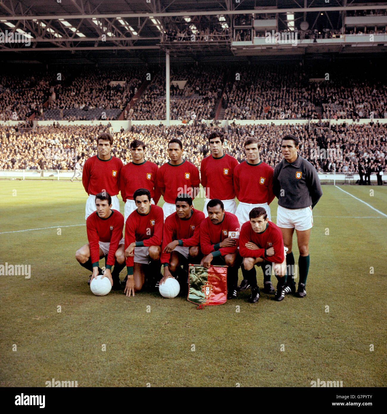 World Cup England 1966 Portugal Photos & World Cup England 1966 ...