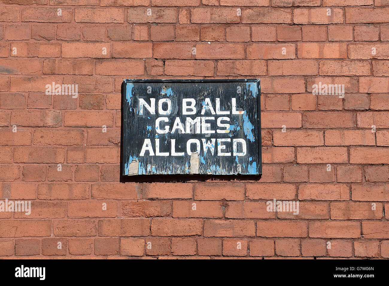 No football allowed sign Banque de photographies et d’images à haute ...