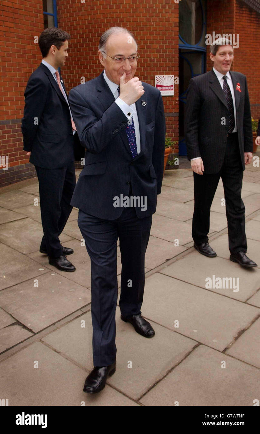 Michael howard visite le phare de londres Banque de photographies et d ...