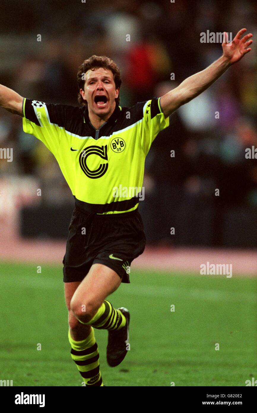 Borussia dortmund v juventus andreas moller Banque de photographies et ...