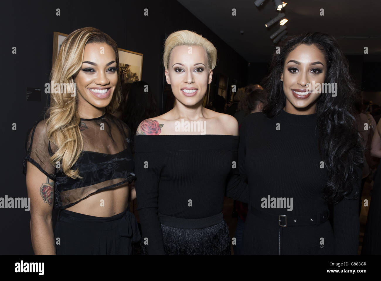 Kais Anderson, Courtney Rumbold et Alexandra Buggs de Stooshe assistent ...