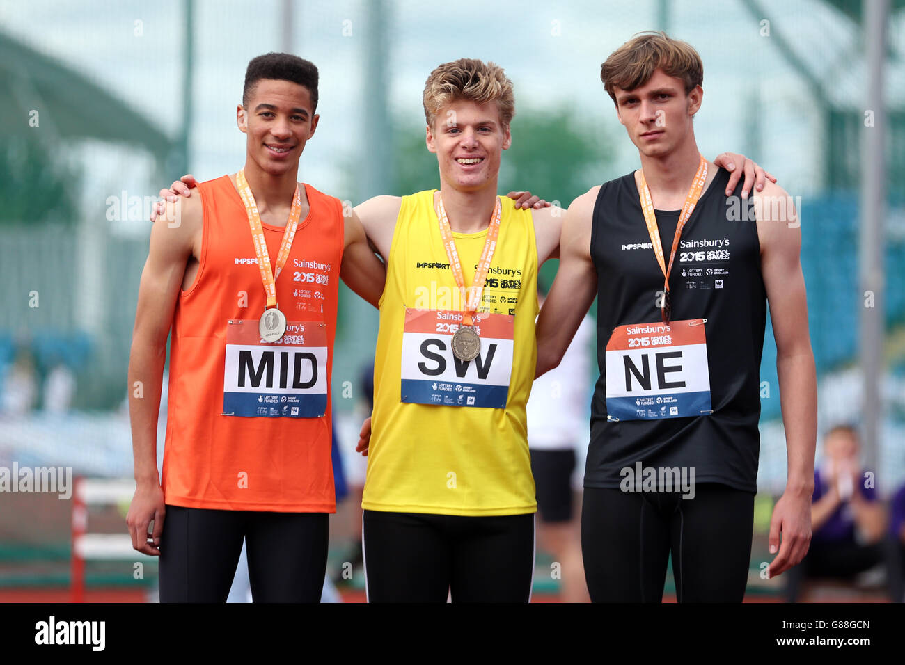 400m hurdles l r Banque de photographies et d’images à haute résolution ...