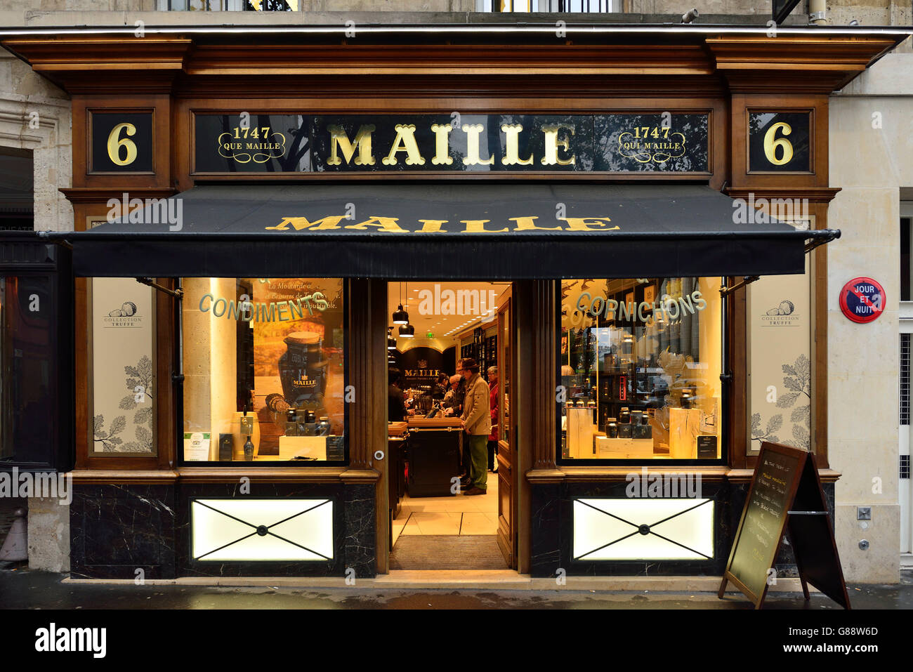 Maison maille Banque de photographies et d’images à haute résolution ...