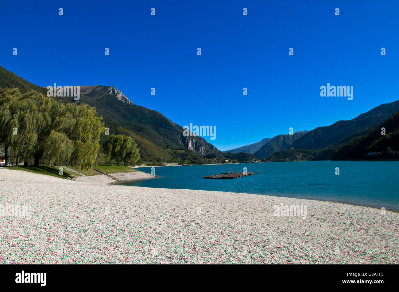 Lac de Ledro, Ledro Valley, Trentino Alto Adige, Italie, Europe Photo ...