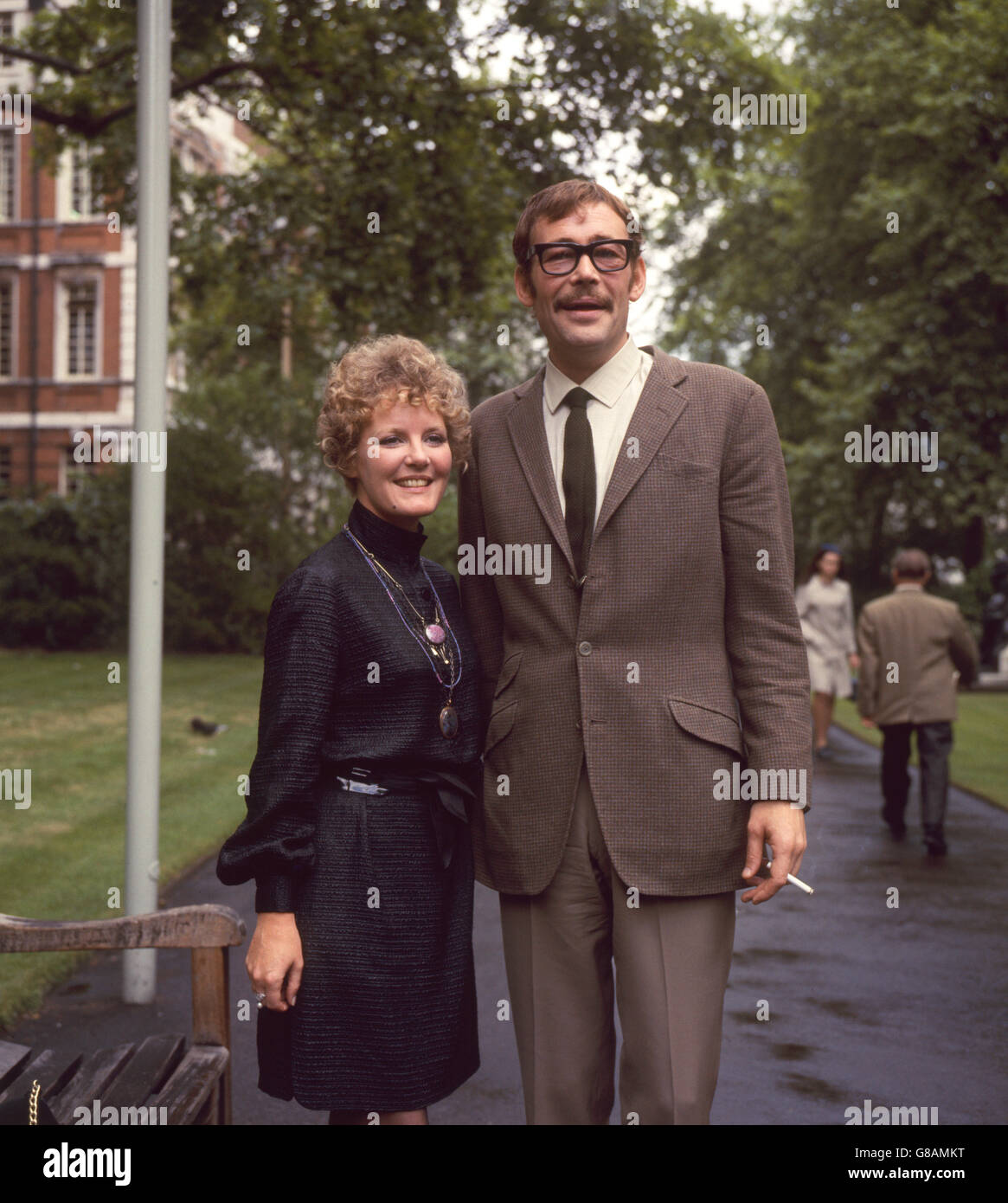 L'acteur Peter O'Toole et l'actrice et chanteuse Petula Clark ...