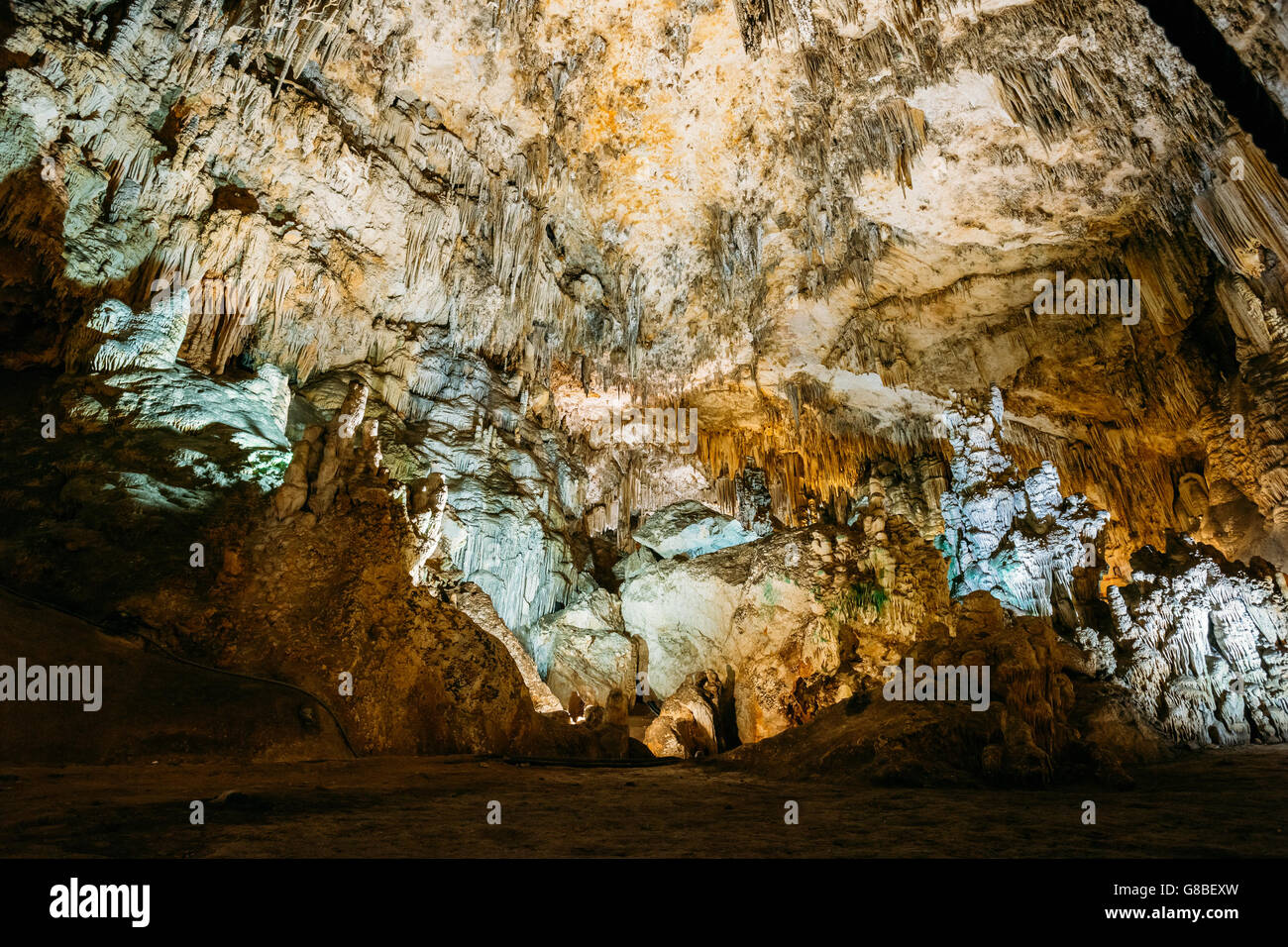 Grottes de nerja Banque de photographies et d’images à haute résolution ...
